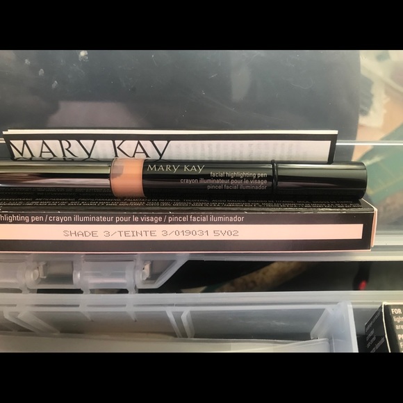 Mary Kay | Makeup | Mary Kay Highlighting Pen | Poshmark